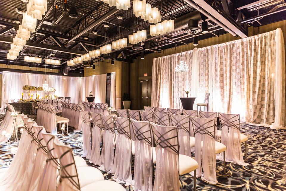 10 Types of Wedding Decorations for Your Ceremony