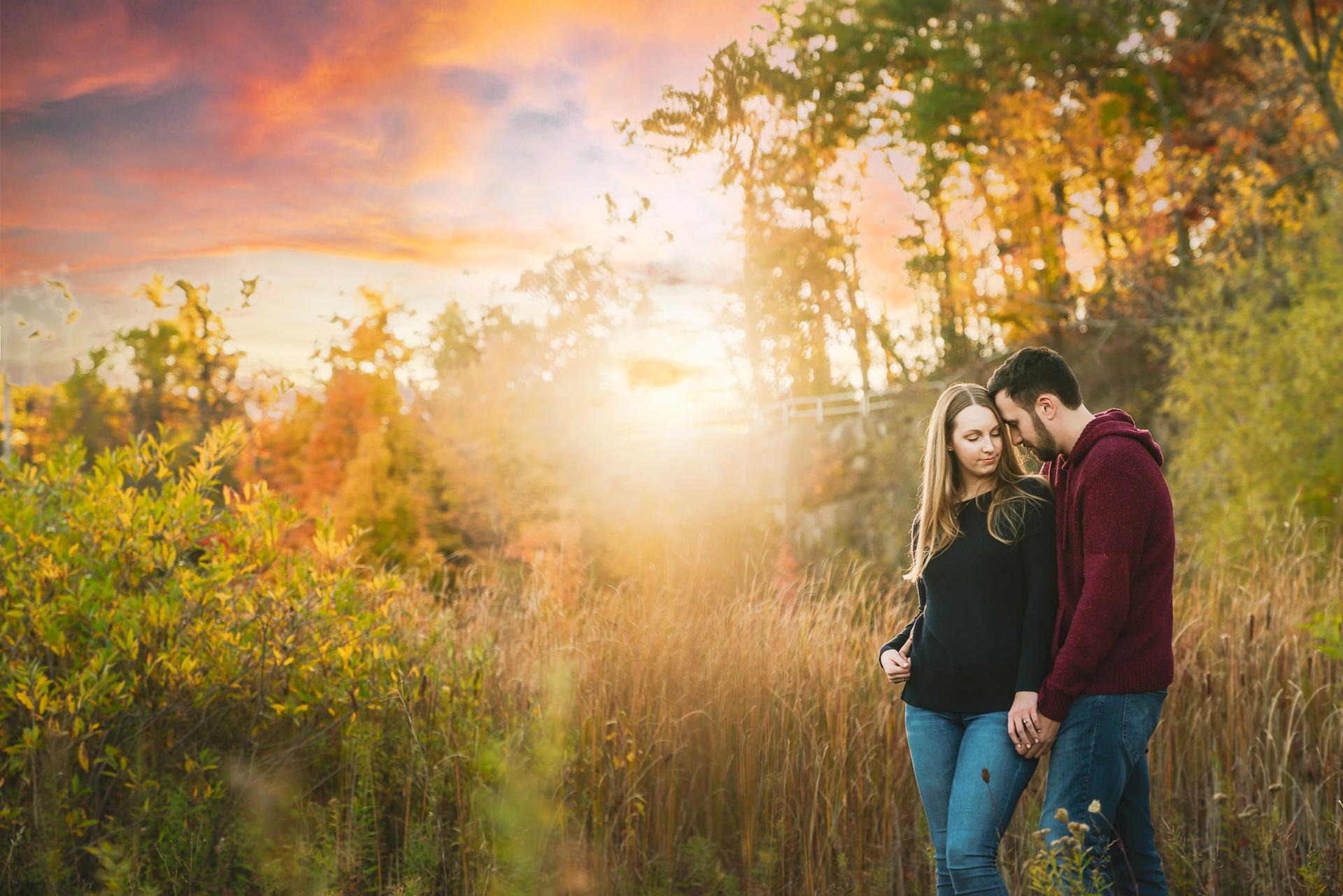 33 Adorable Fall Engagement Photo Ideas
