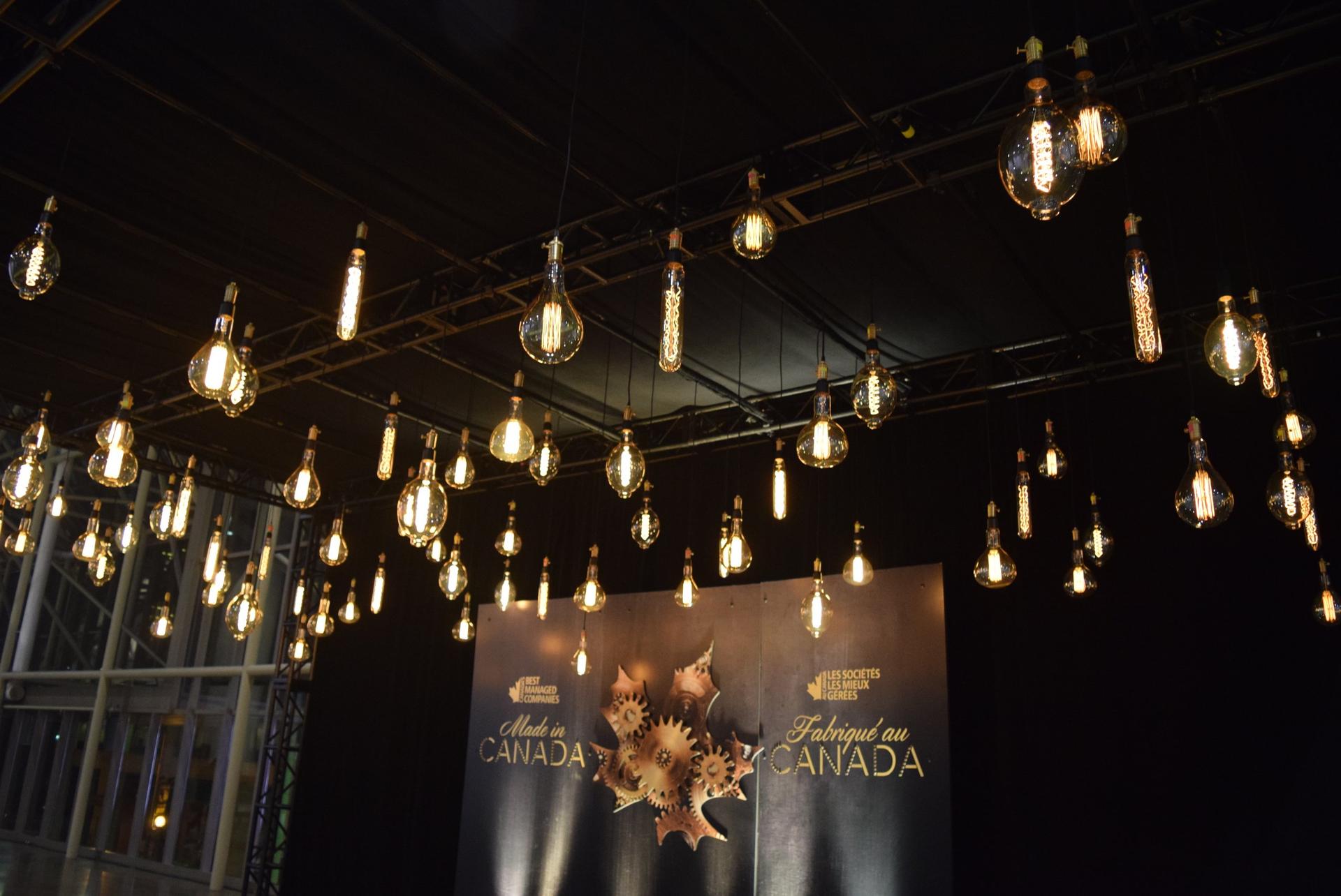 36 Romantic Wedding Lighting Ideas