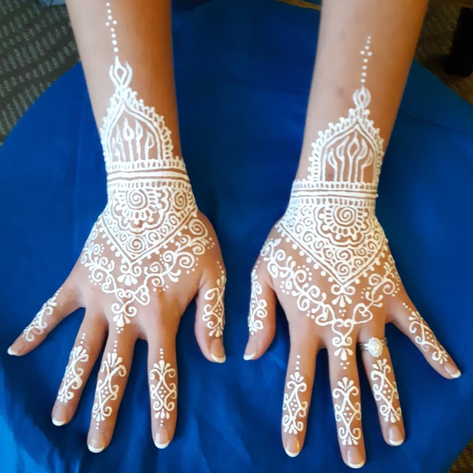 31 Stunning Mehndi Designs on Real Brides