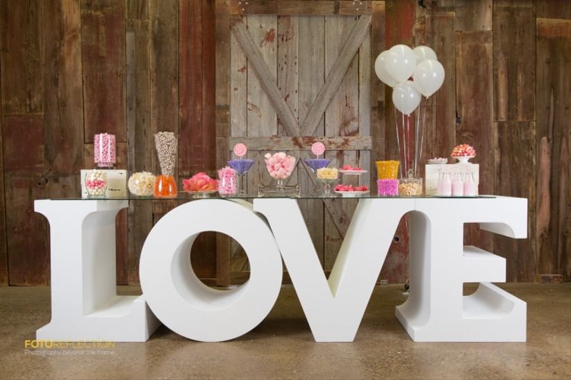 5 DIY Dessert Stations to Have at Your Wedding
