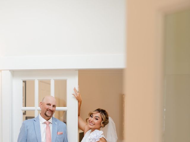 Tim and Rieke's wedding in White Rock, British Columbia - WeddingWire.ca
