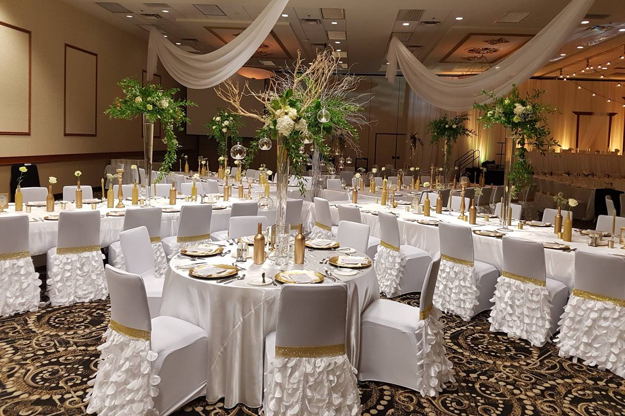 Victoria Inn Hotel & Convention Centre - Reviews, Photos & Deals 2026 ...
