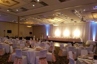 Victoria Inn Hotel & Convention Centre - Reviews, Photos & Deals 2026 ...