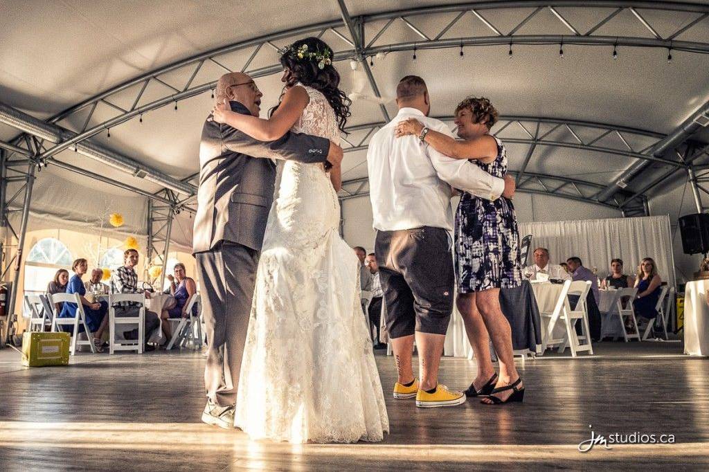 Rocking R Guest Ranch - Venue - Strathmore - Weddingwire.ca