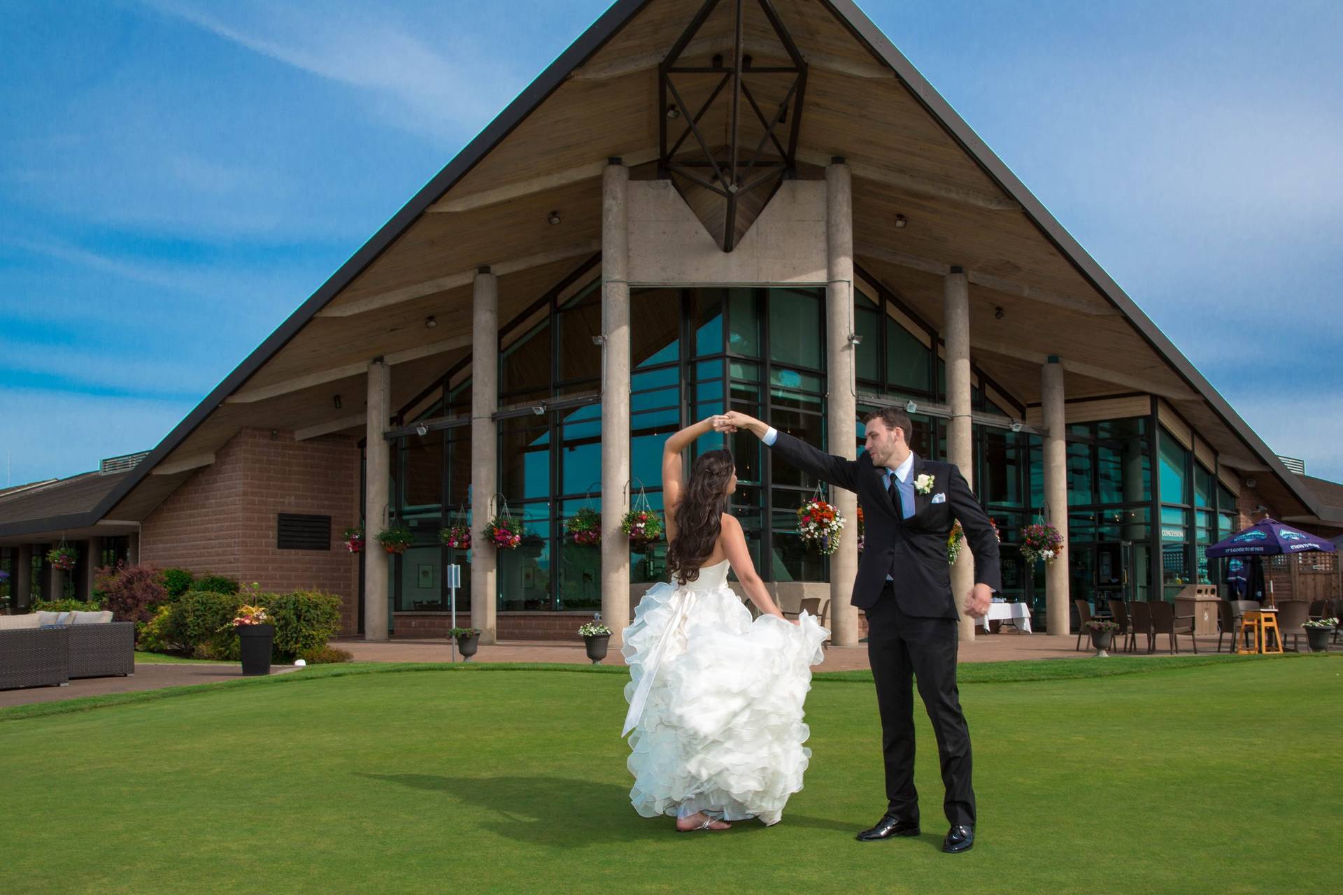 Mayfair Lakes Golf & Country Club - Reviews, Photos & Deals 2026 ...