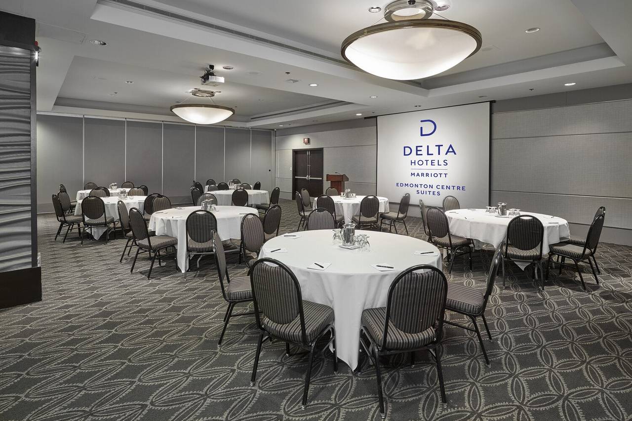 Delta Edmonton Centre Suite Hotel - Reviews, Photos & Deals 2026 ...