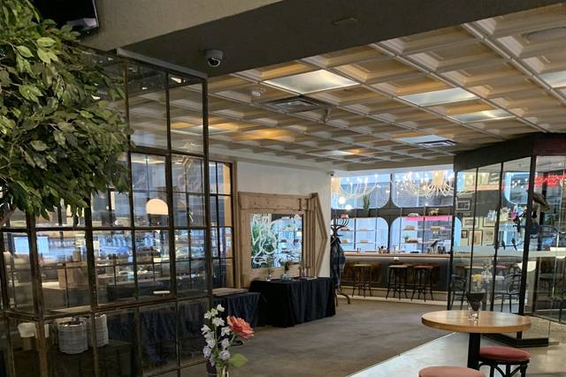 Walrus Pub and Beer Hall - Freehouse Collective - Reviews, Photos ...