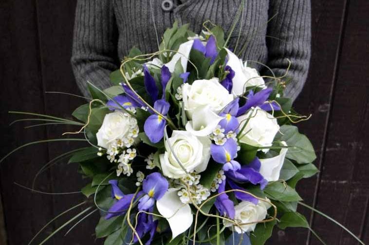 Banff Mountaintop Flowers - Flowers - Banff - Weddingwire.ca