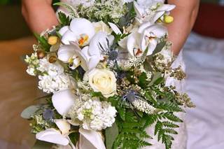 Banff Mountaintop Flowers - Flowers - Banff - Weddingwire.ca