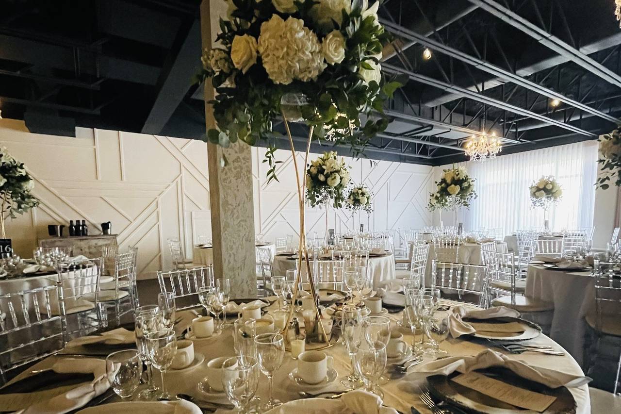Prima Luna Salle De Reception - Reviews, Photos & Deals 2026 - Montreal ...